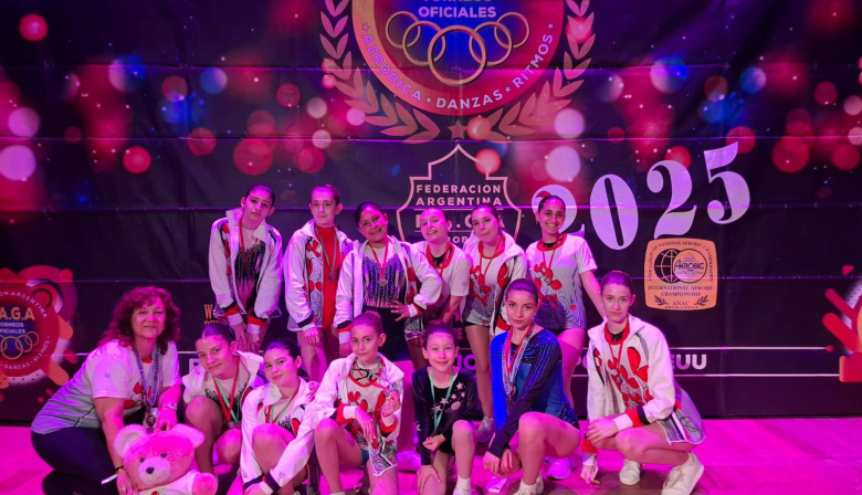 Equipos de aeróbica de la Sociedad Italiana clasificaron para la final ...